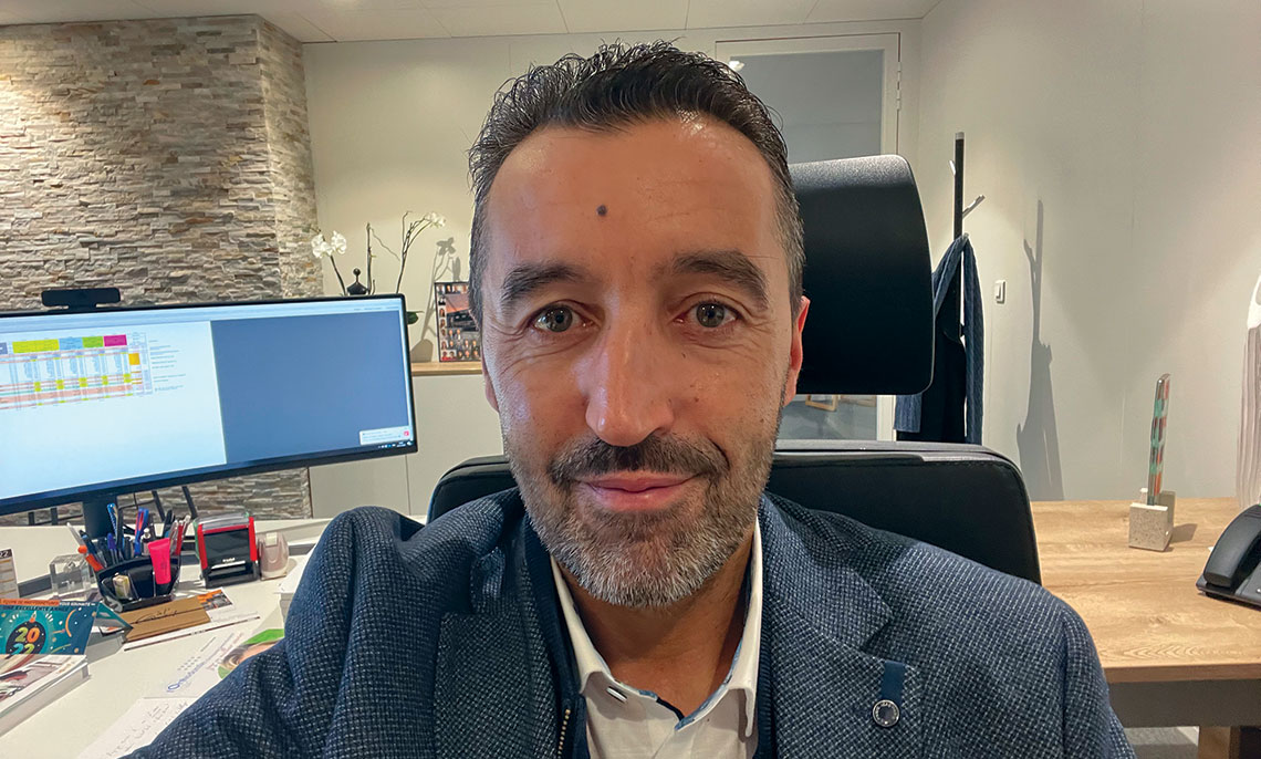 Après l’inauguration de son nouveau siège, Pro-Fermetures souhaite recruter et former - Verre ...