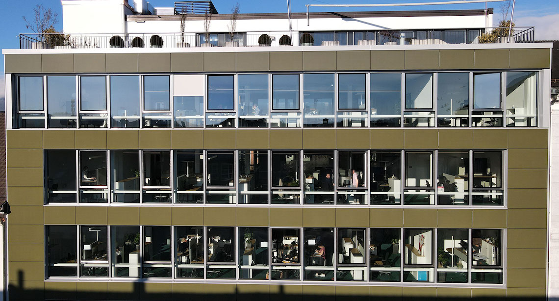 Partenariat entre Saint-Gobain et le fabricant solaire Megasol dans les ...