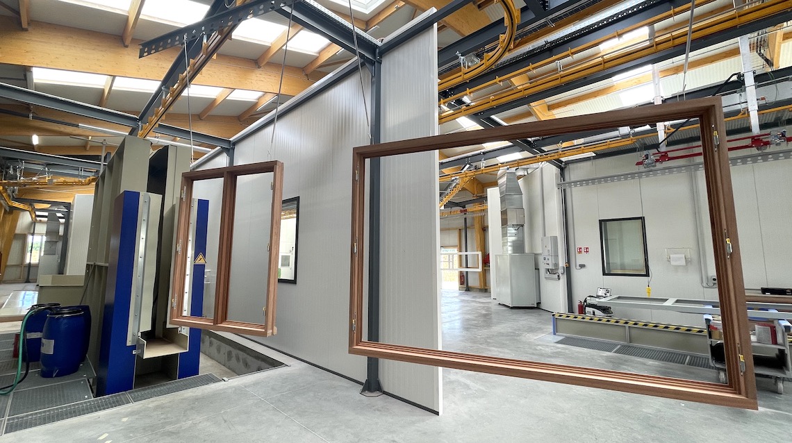 La Menuiserie Meslin inaugure sa nouvelle unité de laquage - Verre ...